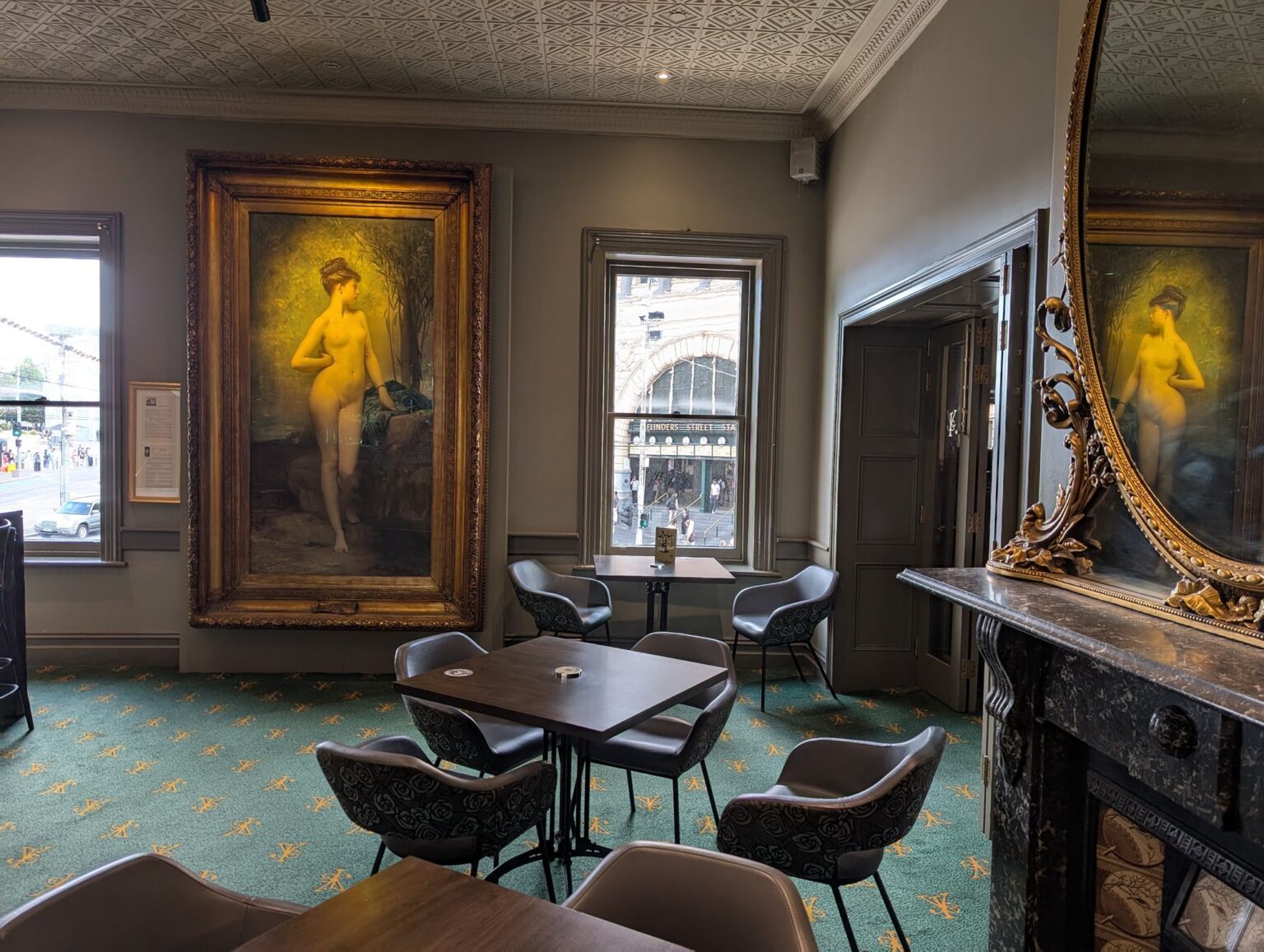 Where to Eat Near Flinders Station - Seniors in Melbourne